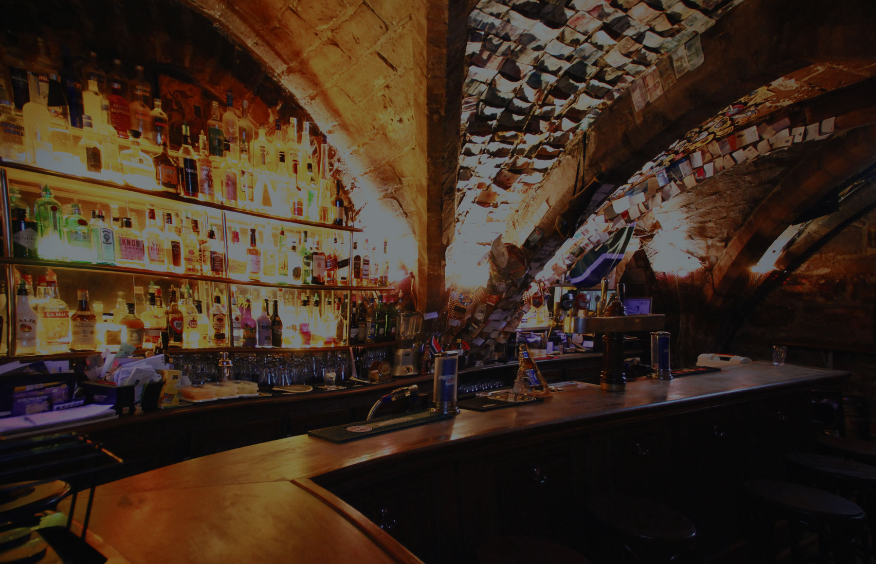 cover_contact_overlay - La Pomme D'Eve – South African Pub – Paris
